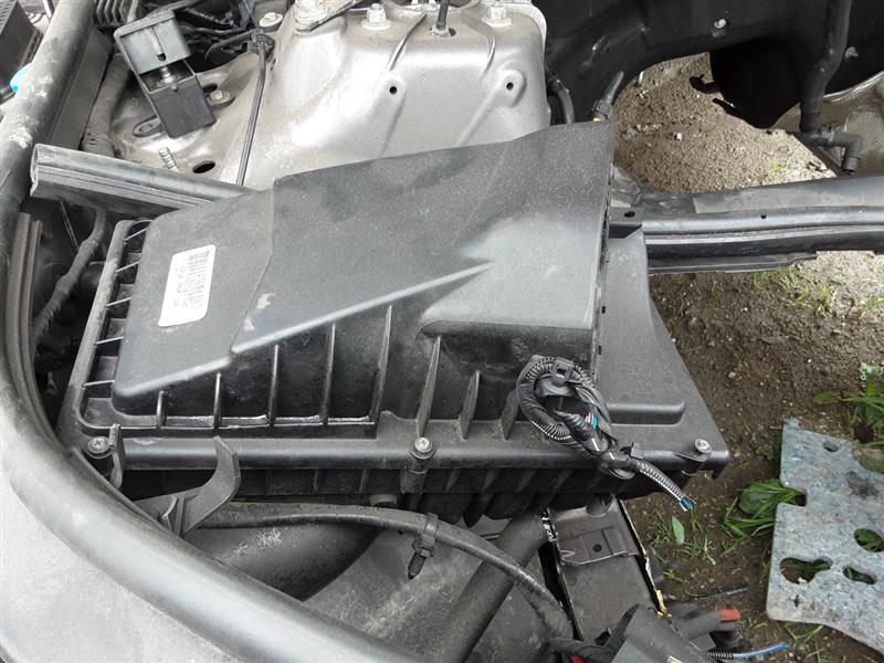LAND ROVER RANGE ROVER SPORT 2014 (supercharged), 3.0L, R. Air Cleaner ...